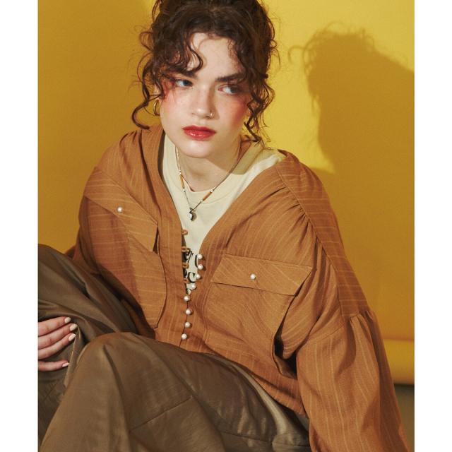 ローズバッド（ROSE BUD）/(GENE HEAVENS)COTTON PEARL BUTTON V NECKＳHIRT