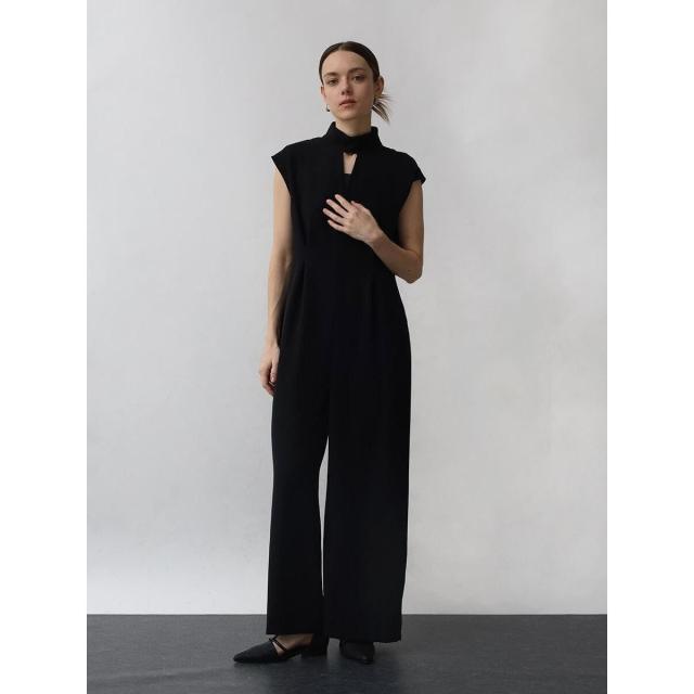 アーガブラック（AgaBLACK）/トライアングルネックオールインワン