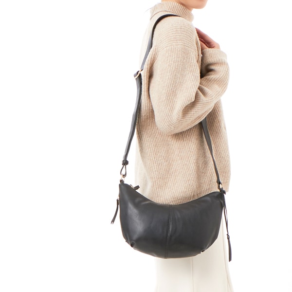 アトランタ（ATLANTA）/アトランタ ATLANTA / やぎ革軽量ハーフムーンショルダー