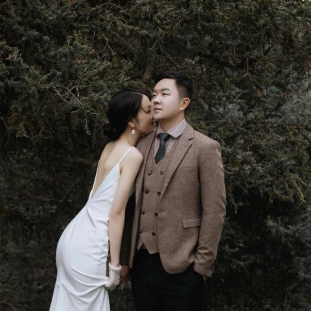 ウエディングドレス 二次会 Vネック タイトドレス ウエディング