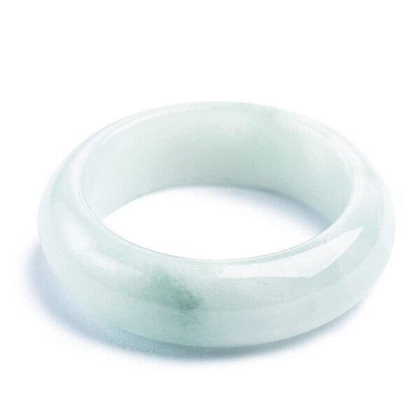 16号 糸魚川天然翡翠 くりぬき指輪 白色 日本国石 縄文のパワーストーンYB0329