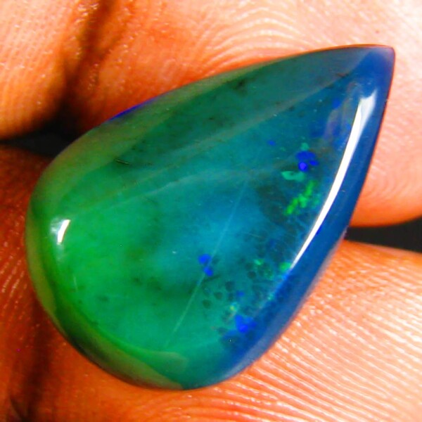 ブラックオパール ルースストーン 6.68 ct PEAR CABOCHON (20 x 13 mm