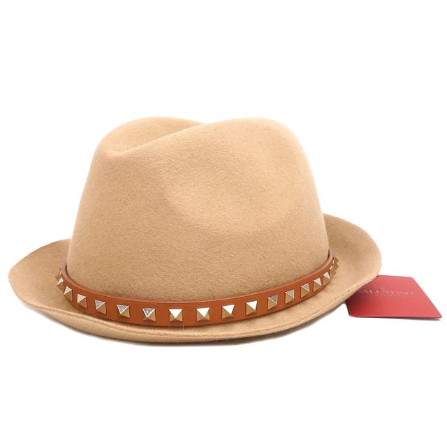 （新品・未使用品）ヴァレンティノ ガラヴァーニ Valentino Garavani アンゴラ100％ ポリエステル100％ カーフレザー Rockstud Felt Trilby ロックスタッズ フェルト ハット 帽子 トリルビー ブラウン 茶 ベージュ LW2H0005 TLS