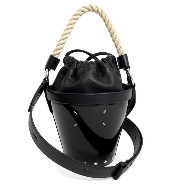 （新品・未使用品）メゾン マルジェラ Maison Margiela ファイヤーバケットバッグ スモール ドローストリング 2WAY ショルダーバッグ ハンドバッグ 斜め掛け パテント エナメル カーフスキン レザー ラムスキン ブラック 黒 SB3WG0043