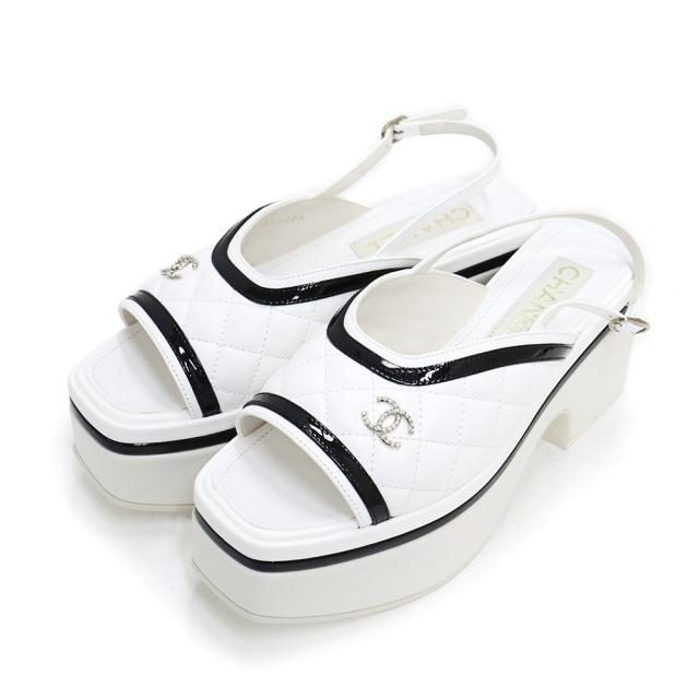 （未使用　展示品）シャネル CHANEL マトラッセ ココマーク パール サンダル 靴 #36 1/2 23.5cm ラムスキン パテントカーフスキン レザー ホワイト ブラック 白 黒 ゴールド金具 G45009