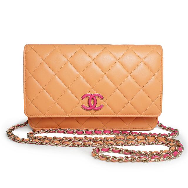 （未使用　展示品）シャネル CHANEL マトラッセ ココマーク チェーンウォレット 長財布 ショルダーバッグ 斜め掛け ラムスキン レザー オレンジ ピンク ゴールド金具 AP3657 箱付