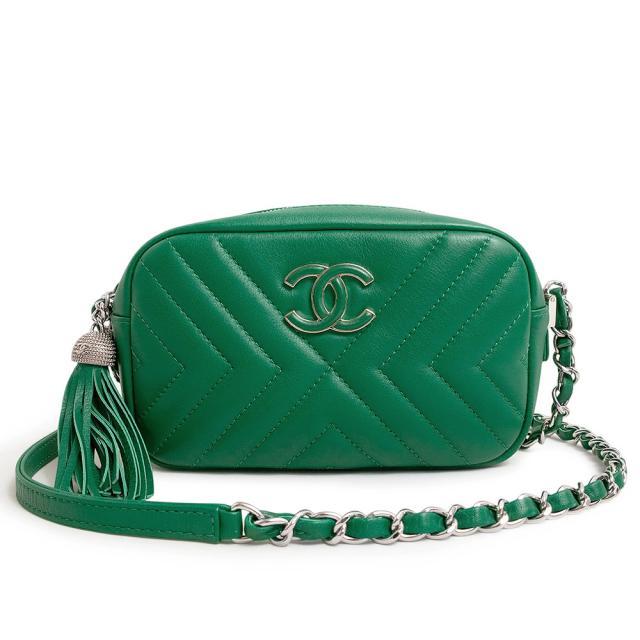 （未使用　展示品）シャネル CHANEL シェブロン Vステッチ フリンジ チェーン ショルダーバッグ 斜め掛け ラムスキン レザー グリーン 緑 シルバー金具 A57617