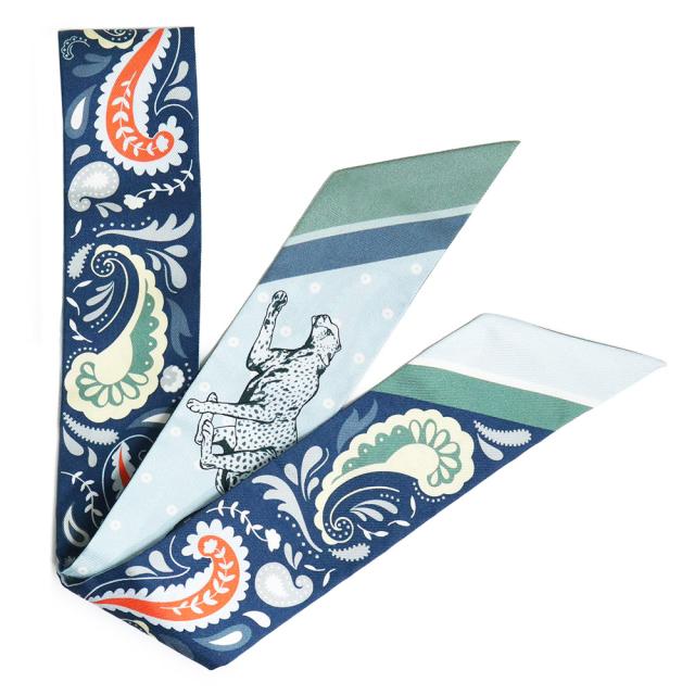 （新品・未使用品）エルメス HERMES ツイリー Guepards Bandana チーター バンダナ リボン スカーフ シルク100％ マリンクレール ブルーシエル ヴェール 青 箱付