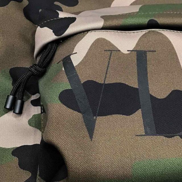 未使用 展示品）ヴァレンティノ ガラヴァーニ Valentino Garavani VLTN