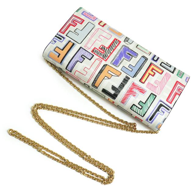 新品・未使用品）フェンディ FENDI FFロゴ プリント 二つ折り長財布