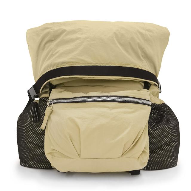 （美品）ボッテガヴェネタ BOTTEGA VENETA リュック デイパック バックパック ナイロン トラバーチン カーキ 緑 シルバー金具