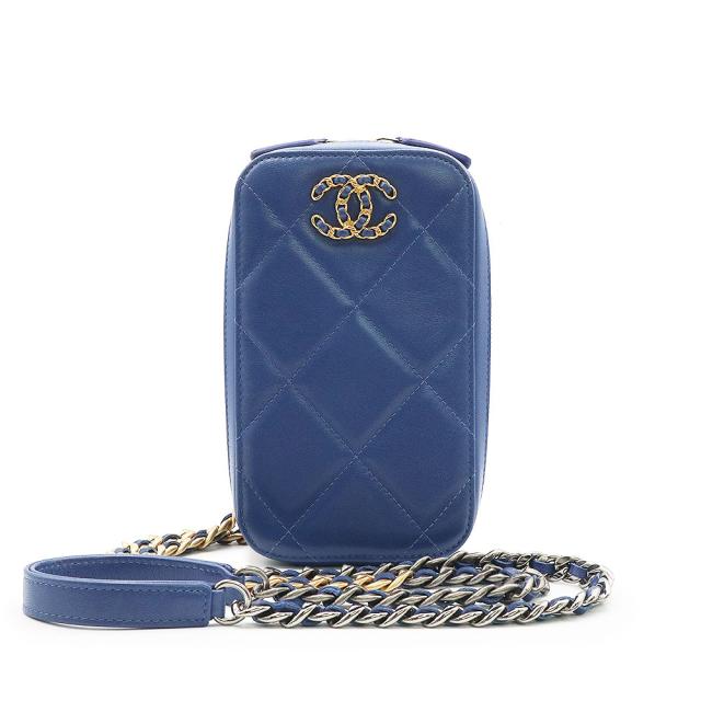 （未使用　展示品）シャネル CHANEL マトラッセ 19 ナインティーン ココマーク スマートフォン スマホ 携帯 ケース ポーチ チェーン ショルダーバッグ 斜め掛け ゴートスキン レザー ブルー ゴールド シルバー金具 AP1279