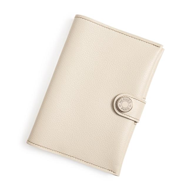 （新品・未使用品）エルメス HERMES R.M.S クルードセル パスポートケース ヴォーエバーカラー レザー Beton べトン オフホワイト シルバー金具 B刻印 箱付