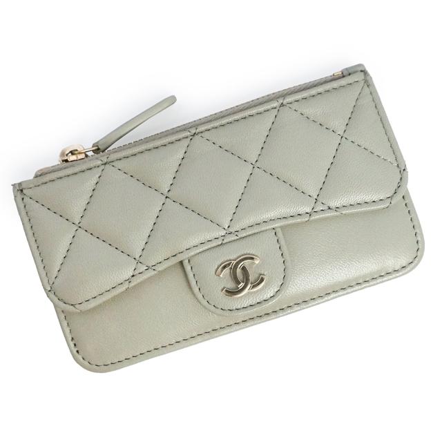 （新品・未使用品）シャネル CHANEL マトラッセ クラシック ジップ ケース カードケース パスケース 名刺入れ 定期入れ 小銭入れ 財布 ラムスキン レザー ライトグレー ゴールド金具 AP2570 箱付