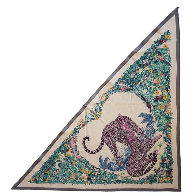 （未使用保管品）エルメス HERMES トライアングル ジェアン Jungle Love ジャングル ラブ 三角 ストール ショール スカーフ カシミヤ70% シルク30％ グリアシエ ナチュラル マルチカラー グレー ベージュ 箱付