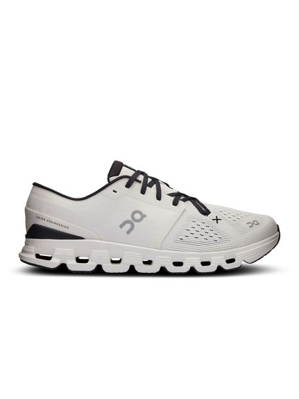 オン On Cloud X 4 一般ランナー