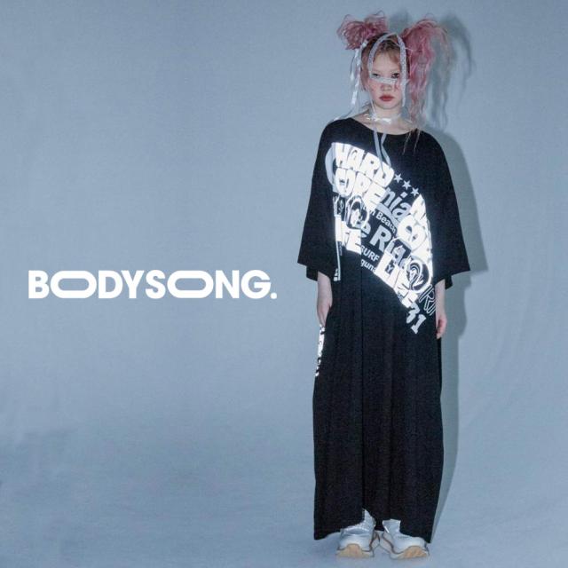 BODYSONG.Tシャツ TEE/MOSTBIG2 BS240012 レディース メンズ ユニセックス 半袖 オーバーサイズ 綿100％ 国産 日本製 大きい 長い ロング丈 ワンピース プリント リフレクターゆったり トップス ブラック 黒 ボディソング ブランド