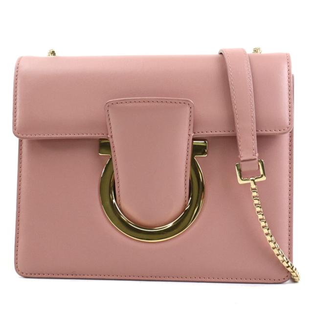 Salvatore Ferragamo サルヴァトーレフェラガモ ガンチーニ 斜め掛けショルダーバッグ ピンクベージュ/ゴールド 14061 レディース【中古】 e59797g