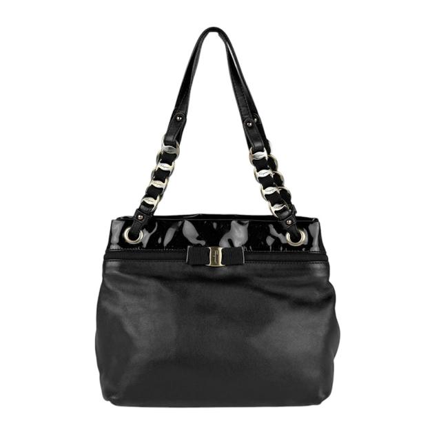 Salvatore Ferragamo サルヴァトーレフェラガモ ヴァラリボン ショルダーバッグ ブラック 14054 レディース【中古】 z4421