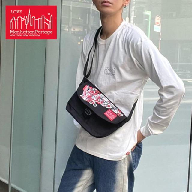 マンハッタンポーテージ Manhattan Portage カジュアル メッセンジャー バッグ キャンバス アート プリント 2023 Casual Messenger Bag Canvas Art Print 2023 ブラック 1603-ART-23 BLK