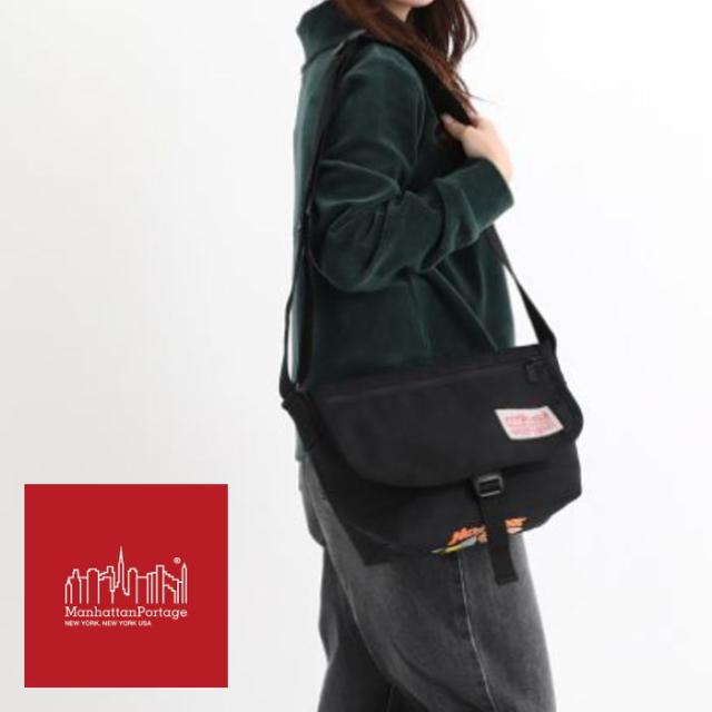 マンハッタンポーテージ ナイロン メッセンジャーバッグ JR フラップ ジッパー ポケット ビニール ライニング ローレン マーティン ブラック 1605-JR-FZP-LVL-LAUREN BLK