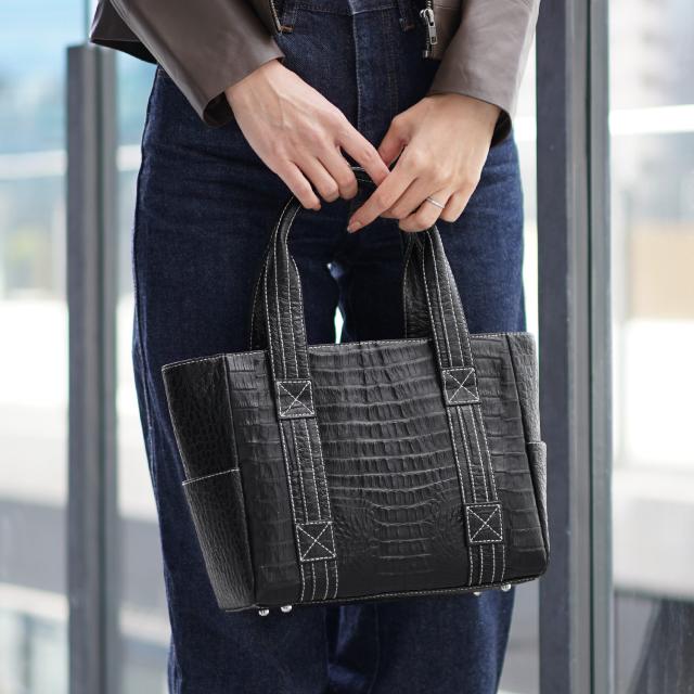 本革 トートバッグ レディース カイマン 牛革 型押し ステッチ ファスナー あおりポケット わに革 40代 50代 60代 クロコダイル型押し カイマンレザー 本革バッグ トート バッグ 鞄 小さめ 自立する 底鋲付き 革 クリスマス(06001646r)