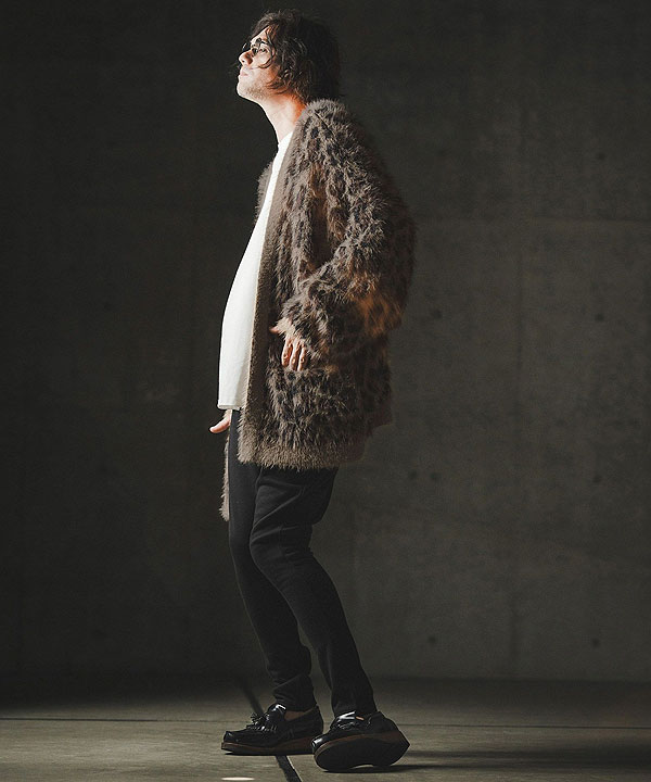 2025 秋冬 1st 先行予約 12月中旬〜下旬入荷予定 GLIMCLAP グリムクラップ Minimai detail cardigan -Leopard feather yarn sweater-