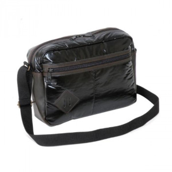 ED KRUGER グラスコー ショルダーバッグ 14-0069 ブラック 【北海道・沖縄・離島配送不可】