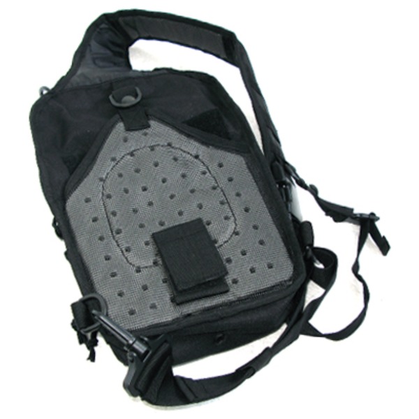 アメリカ軍 偵察隊肩掛けショルダーバッグ B S081YN コヨ‐テ ブラウン