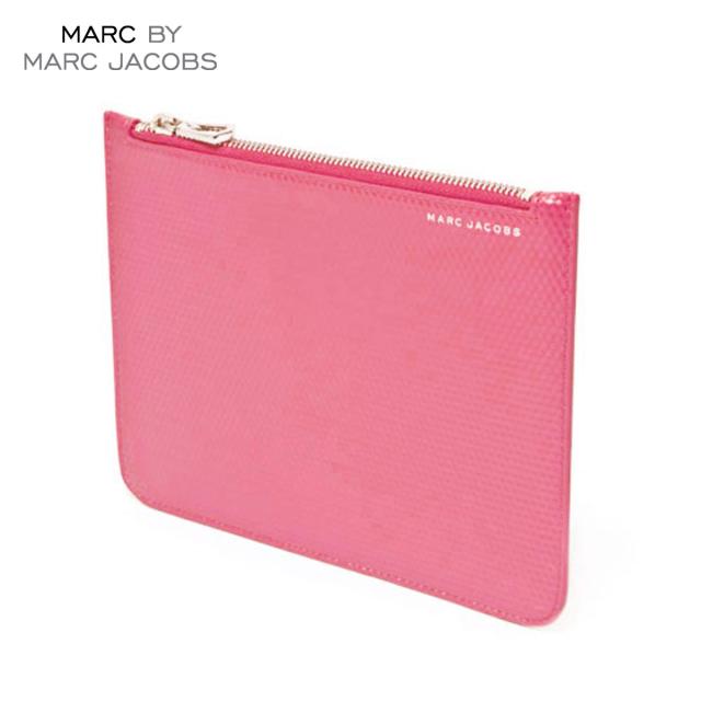 マークジェイコブス MARCJACOBS 正規品 ケース Cube Large Case 6.5x8.875 D20S30 クリスマス プレゼント ラッピング