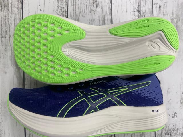 アシックス　ランニングシューズ エボライドスピード2　1011B789