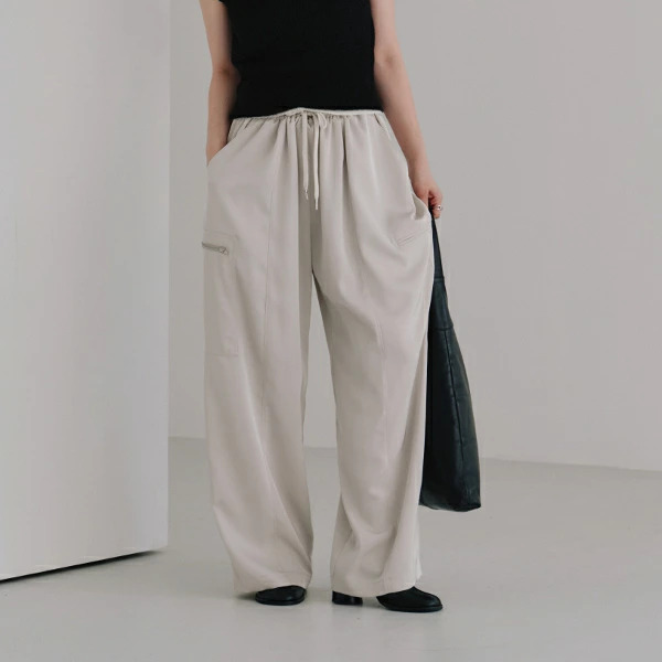 【即納】Hella ヘラ drawstring gloss pants ドローストリング グロス パンツ h253-32【2025】【AW】【2025夏秋】【2025AW】【入荷】