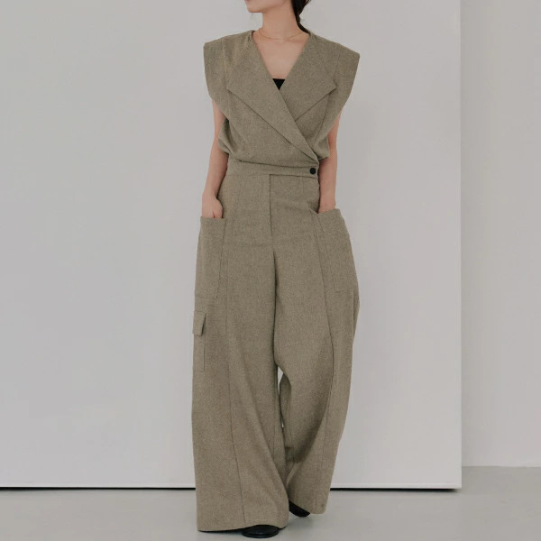 【即納】Hella ヘラ cachecoeur jumpsuit カシュクールジャンプスーツ h253-40【2025】【AW】【2025夏秋】【2025AW】【入荷】
