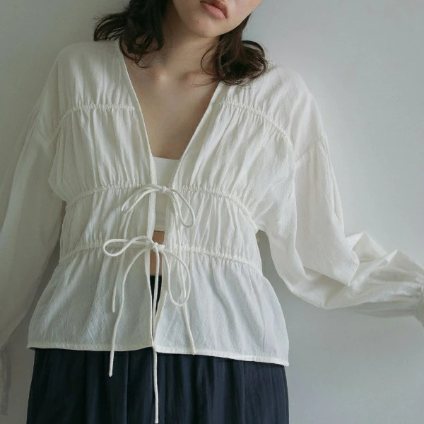 【即納】anuke アンヌーク anuke　Vneck Lace Blouse Vネックレースブラウス 62510408 船曳ひろみ【2025】【SS】【2025春夏】【2025SS】【入荷】