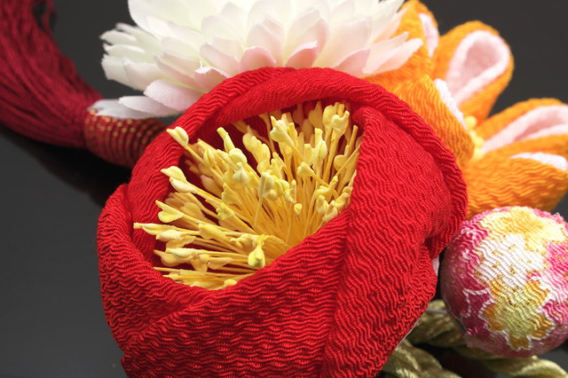 成人式 髪飾り 成人式の髪飾り つまみ細工 2点セット 赤 レッド