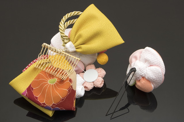 髪飾り 成人式 花髪飾り コーム Uピン 2点セット 「お花と玉飾り、組紐