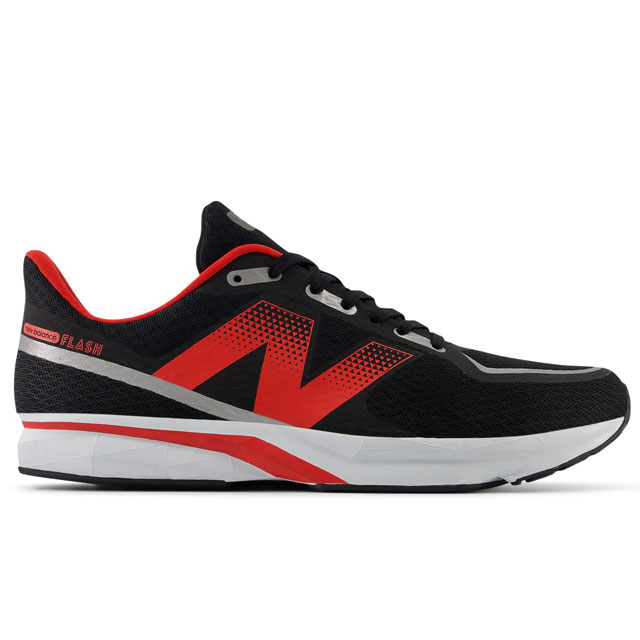 送料無料 スニーカー ランニングシューズ ローカット メンズ SS 春夏 新作 夏新作 秋新作 人気 流行 定番 2025 ニューバランス new balance v7 NB MFLSH BR7 ワイズD ダイナソフト フラッシュ ブラック/レッド 黒 靴