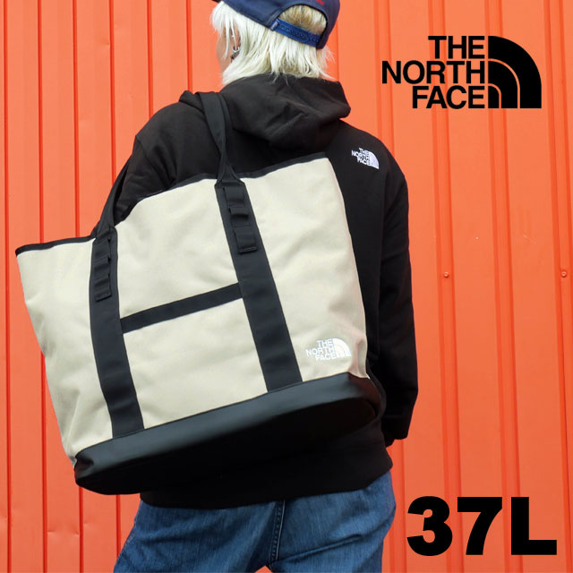 送料無料 ショルダーバッグ トートバッグ メンズ レディース AW 秋冬 新作 秋新作 冬新作 人気 流行 定番 2025 ザ・ノース・フェイス NM82202 37L フィルデンスギアトートS 小型 肩掛け 大容量 耐水 キャンプギア アウトドア レジャー 旅行 ギア収納 ベージュ