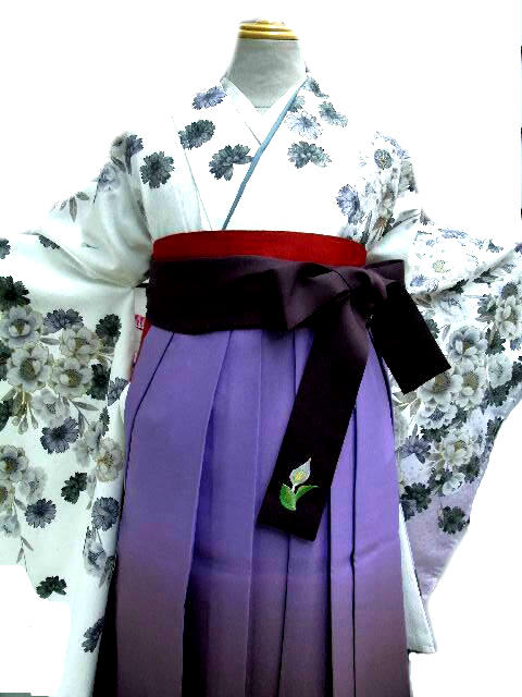 往復送料無料  全部揃って安心 フルセット 卒業式 袴 レンタル セット 白地に桜柄no31 往復送料無料 全部揃って安心 フルセット 卒業式 袴 レンタル セット