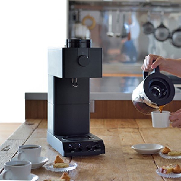 全自動コーヒーメーカー ミル付き 6杯用 おしゃれ ステンレスミル刃 蒸らし 挽き具合3段階調整