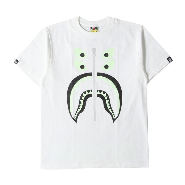 A BATHING APE ア ベイシング エイプ Tシャツ サイズ:M / BOUNTY HUNTER 蓄光マッドシャーク クルーネック Tシャツ (MAD SHARK TEE) / ホワイト 白 / トップス カットソー 半袖 / コラボ【メンズ】【K4436】