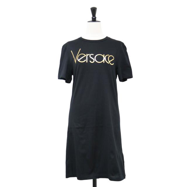 VERSACE ヴェルサーチ ワンピース ブラック ゴールド サイズ:36 XXS / ロゴプリント Tシャツ ミニ ワンピース / クルーネック 半袖 タイト カットソー素材 コットン / イタリア製 【レディース】【中古】【美品】【K4469】