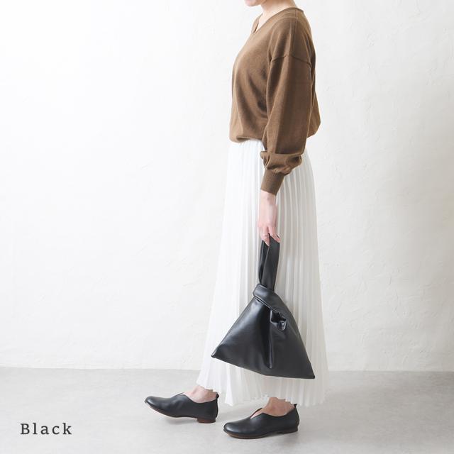 パンプス フラットシューズ ローヒール ぺたんこ フラット Vカット ラウンドトゥ 痛くない 柔らかい 長時間 疲れない 歩きやすい 走れる おしゃれ かわいい 靴 日本製 大きいサイズ 25cm 25.5cm 26cm 黒 ブラック シルバー 軽量 立ち仕事 本革 レザー