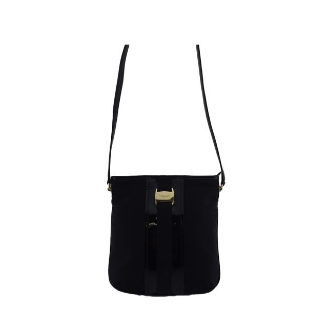 【BIGお買い物ラリー★30%OFFセール中】サルヴァトーレフェラガモ Salvatore Ferragamo ショルダーバッグヴァラ ブラック レディース 中古