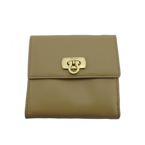 【BIGお買い物ラリー★30%OFFセール中】サルヴァトーレフェラガモ Salvatore Ferragamo 二つ折り財布 ベージュ レディース 中古