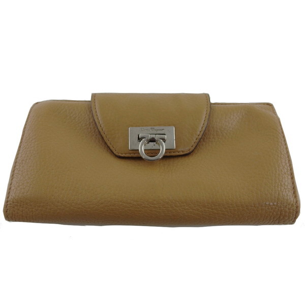 【X'masセール★30%OFF】サルヴァトーレフェラガモ Salvatore Ferragamo 長財布 ベージュ レディース 中古