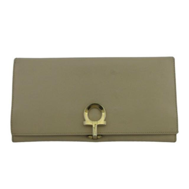【BIGお買い物ラリー★30%OFFセール中】サルヴァトーレフェラガモ Salvatore Ferragamo 長財布 ゴールド金具 レディース 中古