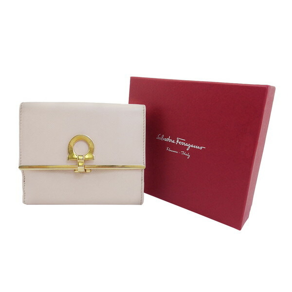 【BIGお買い物ラリー★30%OFFセール中】サルヴァトーレフェラガモ Salvatore Ferragamo 二つ折り財布ガンチーニ ANTIQUE-ROSE レディース 中古