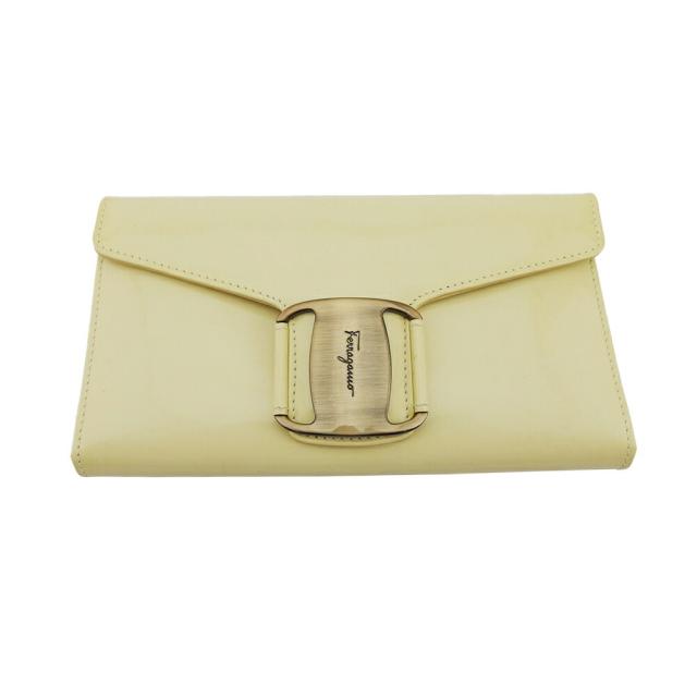 【X'masセール★30%OFF】サルヴァトーレフェラガモ Salvatore Ferragamo 長財布ヴァラ ベージュ レディース 中古