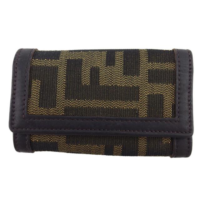 【BIGお買い物ラリー★30%OFFセール中】フェンディ FENDI キーケースズッカ ダークブラウン　ブラウン レディース 中古